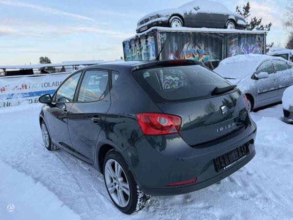 Grey SEAT Ibiza 2012 in Ukmerge, with an engine capacity of 1.20 L and mileage of 250 thousand km for 4350 €, photo 4 on AUTOMOTO.COM.LV