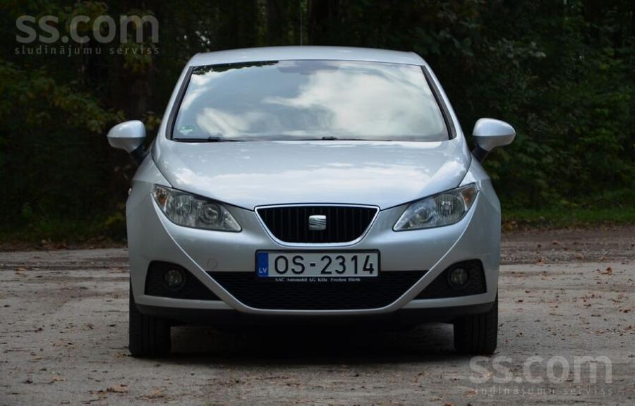 Grey SEAT Ibiza 2012 in Riga, with an engine capacity of 1.60 L and mileage of 315 thousand km for 2790 €, photo 3 on AUTOMOTO.COM.LV
