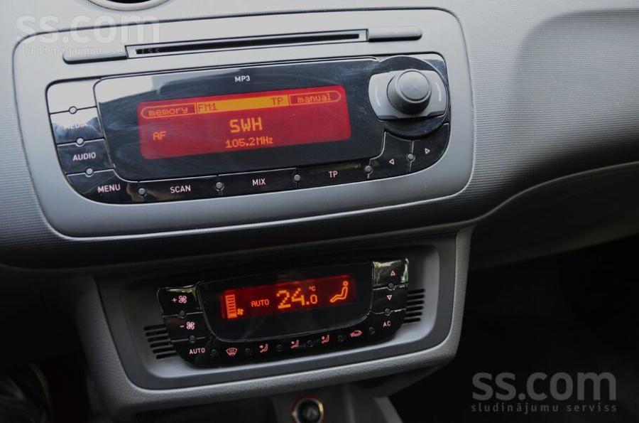 Grey SEAT Ibiza 2012 in Riga, with an engine capacity of 1.60 L and mileage of 315 thousand km for 2790 €, photo 17 on AUTOMOTO.COM.LV