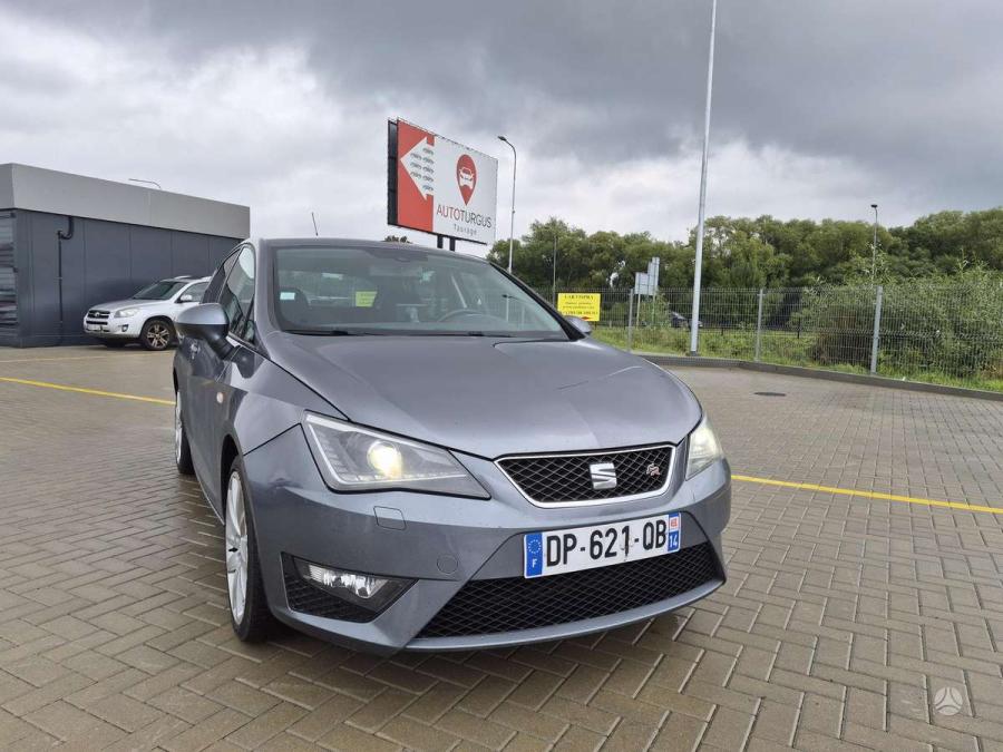 Grey SEAT Ibiza 2015 in Taurage, with an engine capacity of 1.97 L and mileage of 296 thousand km for 3700 €, photo 3 on AUTOMOTO.COM.LV