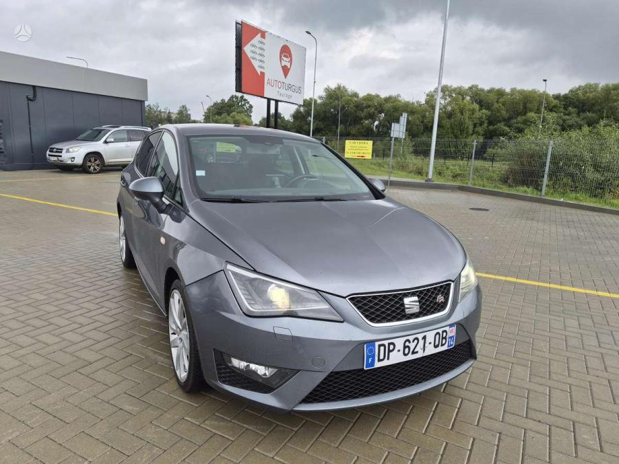 Grey SEAT Ibiza 2015 in Taurage, with an engine capacity of 1.97 L and mileage of 296 thousand km for 3700 €, photo 4 on AUTOMOTO.COM.LV