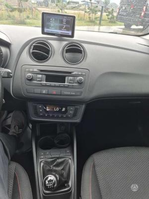 Grey SEAT Ibiza 2015 in Taurage, with an engine capacity of 1.97 L and mileage of 296 thousand km for 3700 €, photo 18 on AUTOMOTO.COM.LV