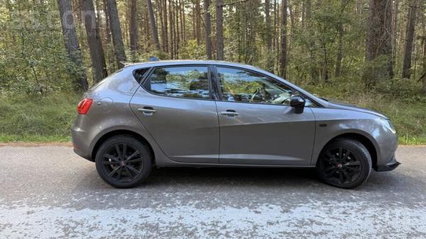 Pelēks SEAT Ibiza 2015 Liepāja, ar dzinēja tilpumu 1.40 L un nobraukumu 295 tūkst. km par 5200 €, foto 4 vietnē AUTOMOTO.COM.LV