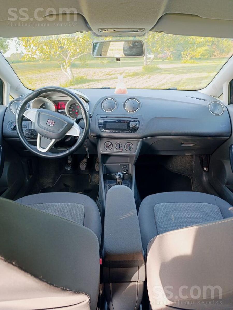 Pelēks SEAT Ibiza 2010 Kuldīga, ar dzinēja tilpumu 1.20 L un nobraukumu 264 tūkst. km par 1990 €, foto 4 vietnē AUTOMOTO.COM.LV