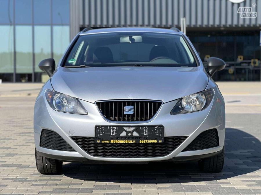 Pelēks SEAT Ibiza 2011 Šauļi, ar dzinēja tilpumu 1.20 L un nobraukumu 184 tūkst. km par 2800 €, foto 3 vietnē AUTOMOTO.COM.LV
