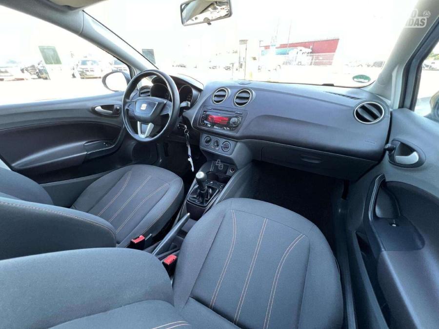 Pelēks SEAT Ibiza 2011 Šauļi, ar dzinēja tilpumu 1.20 L un nobraukumu 184 tūkst. km par 2800 €, foto 17 vietnē AUTOMOTO.COM.LV