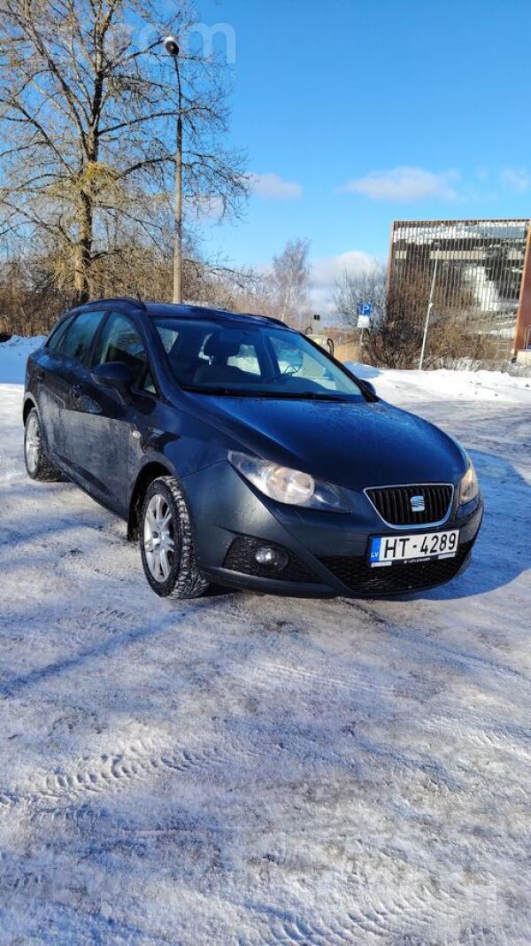 Grey SEAT Ibiza 2011 in Ventspils, with an engine capacity of 1.40 L and mileage of 175 thousand km for 5750 €, photo 1 on AUTOMOTO.COM.LV