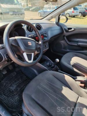 Pelēks SEAT Ibiza 2011 Ventspils, ar dzinēja tilpumu 1.40 L un nobraukumu 177 tūkst. km par 3200 €, foto 5 vietnē AUTOMOTO.COM.LV
