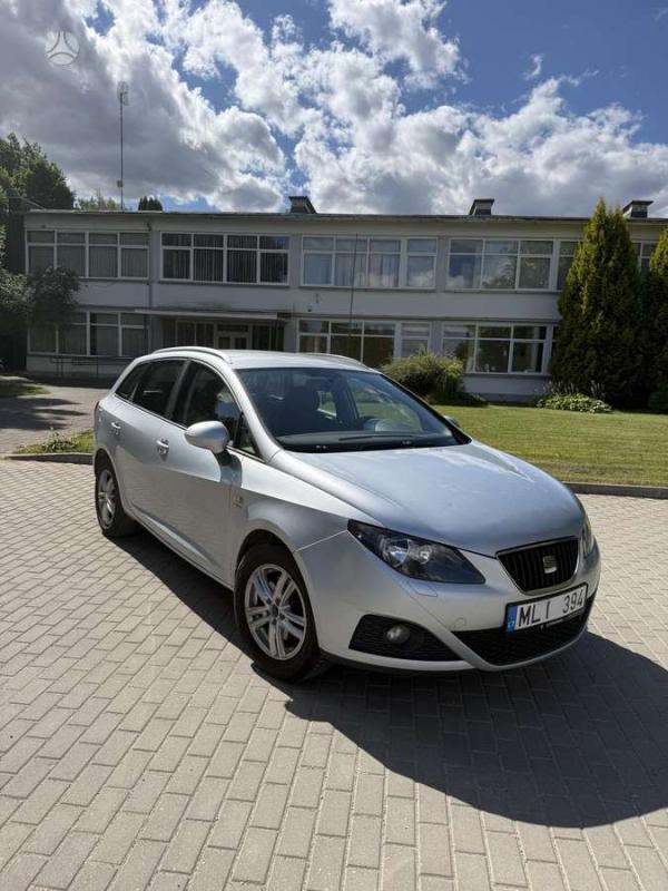 Grey SEAT Ibiza 2011 in Ukmerge, with an engine capacity of 1.60 L and mileage of 232 thousand km for 2500 €, photo 5 on AUTOMOTO.COM.LV