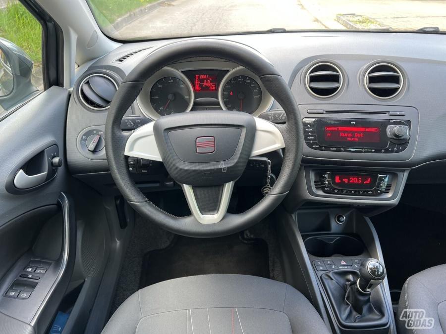 Grey SEAT Ibiza 2012 in Kedainiai, with an engine capacity of 1.60 L and mileage of 274 thousand km for 3650 €, photo 15 on AUTOMOTO.COM.LV