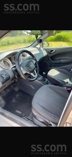 Pelēks SEAT Ibiza 2012 Rīga, ar dzinēja tilpumu 1.60 L un nobraukumu 283 tūkst. km par 2950 €, foto 7 vietnē AUTOMOTO.COM.LV