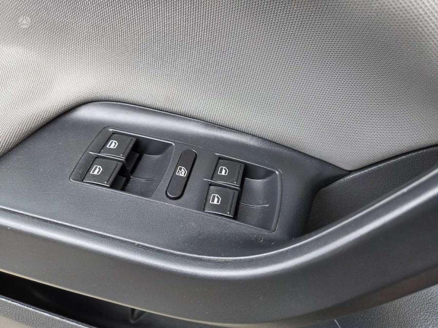 Pelēks SEAT Ibiza 2014 Marijampole, ar dzinēja tilpumu 1.60 L un nobraukumu 260 tūkst. km par 3999 €, foto 14 vietnē AUTOMOTO.COM.LV