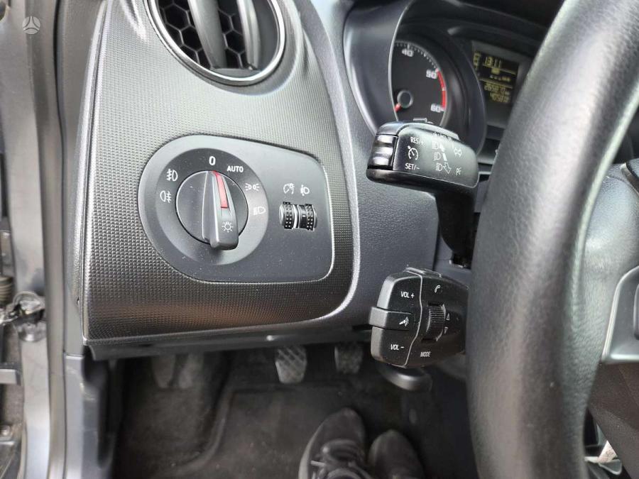 Pelēks SEAT Ibiza 2014 Marijampole, ar dzinēja tilpumu 1.60 L un nobraukumu 260 tūkst. km par 3999 €, foto 15 vietnē AUTOMOTO.COM.LV