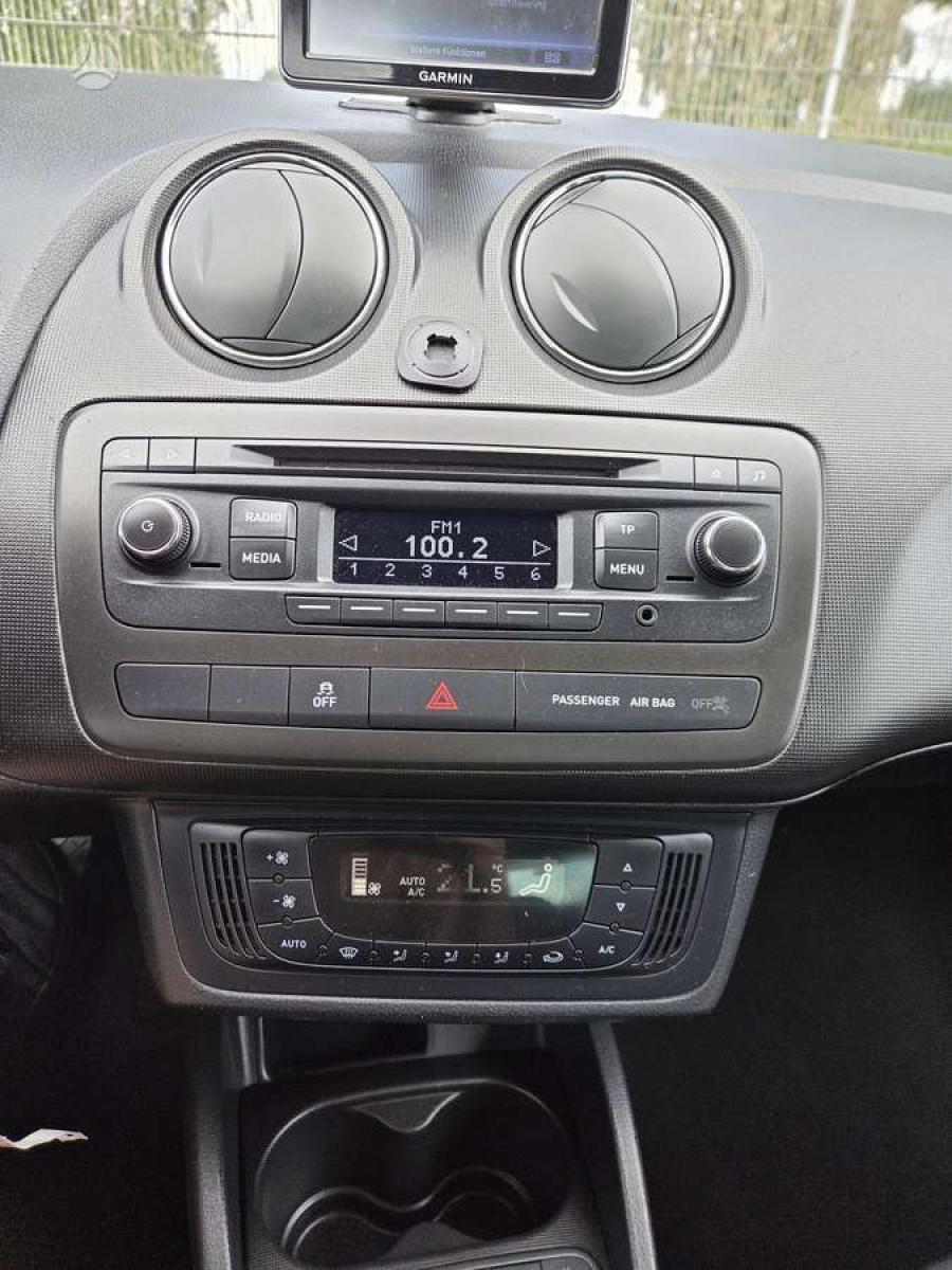 Pelēks SEAT Ibiza 2014 Marijampole, ar dzinēja tilpumu 1.60 L un nobraukumu 260 tūkst. km par 3999 €, foto 19 vietnē AUTOMOTO.COM.LV