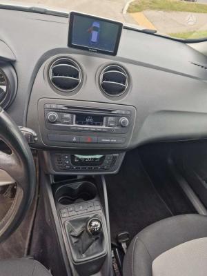 Pelēks SEAT Ibiza 2015 Kauņa, ar dzinēja tilpumu 1.20 L un nobraukumu 199 tūkst. km par 3500 €, foto 18 vietnē AUTOMOTO.COM.LV