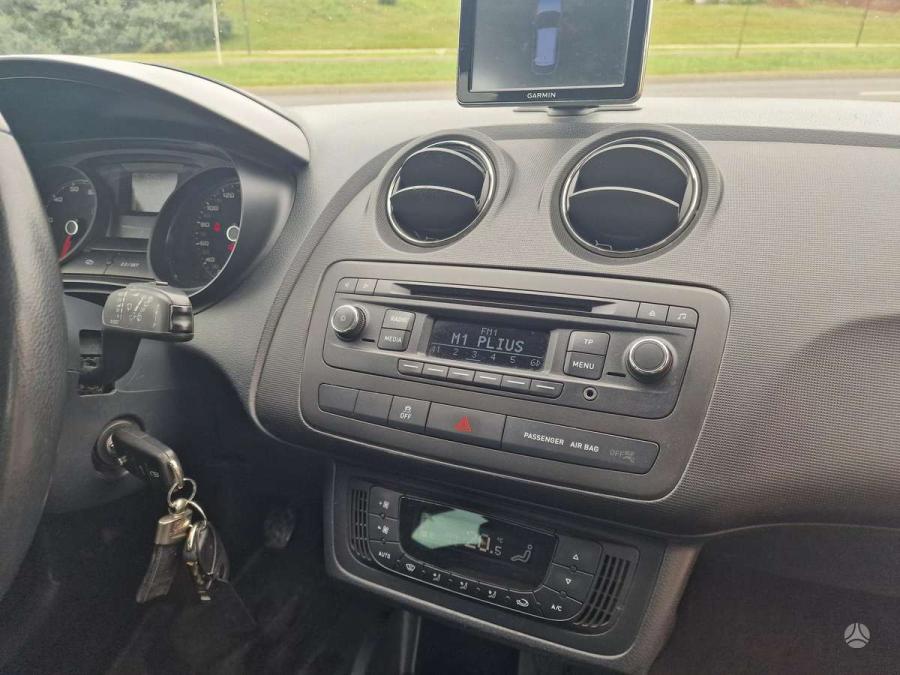 Pelēks SEAT Ibiza 2015 Kauņa, ar dzinēja tilpumu 1.20 L un nobraukumu 199 tūkst. km par 3500 €, foto 21 vietnē AUTOMOTO.COM.LV
