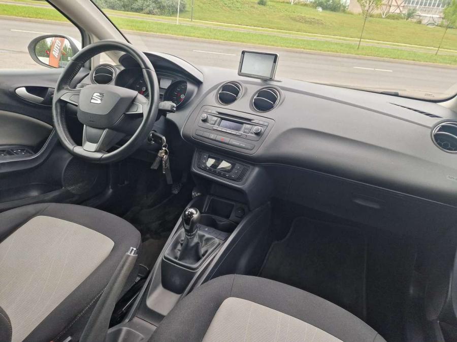 Pelēks SEAT Ibiza 2015 Kauņa, ar dzinēja tilpumu 1.20 L un nobraukumu 199 tūkst. km par 3500 €, foto 22 vietnē AUTOMOTO.COM.LV