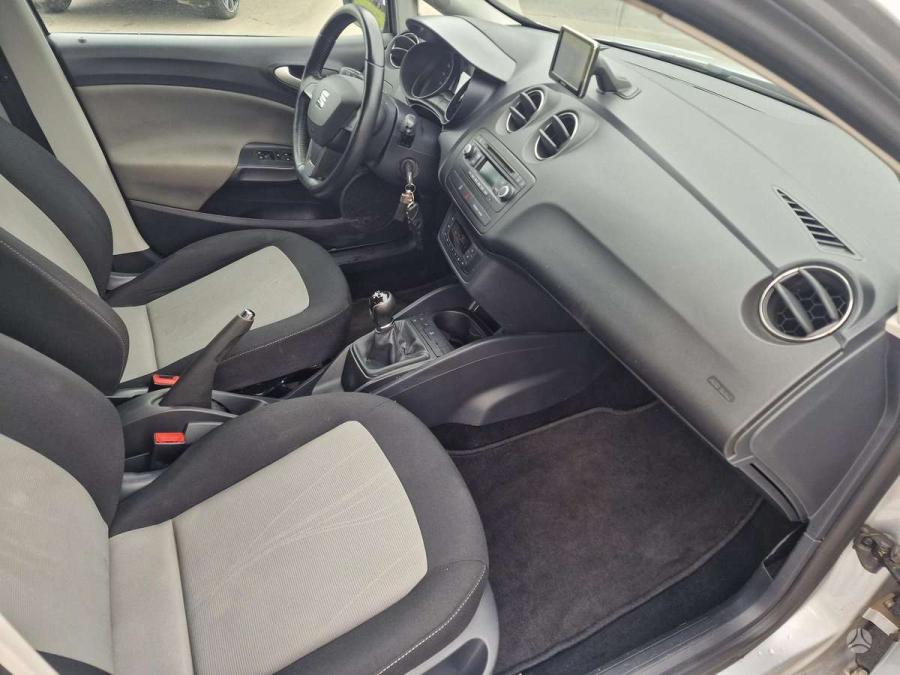 Pelēks SEAT Ibiza 2015 Kauņa, ar dzinēja tilpumu 1.20 L un nobraukumu 199 tūkst. km par 3500 €, foto 23 vietnē AUTOMOTO.COM.LV