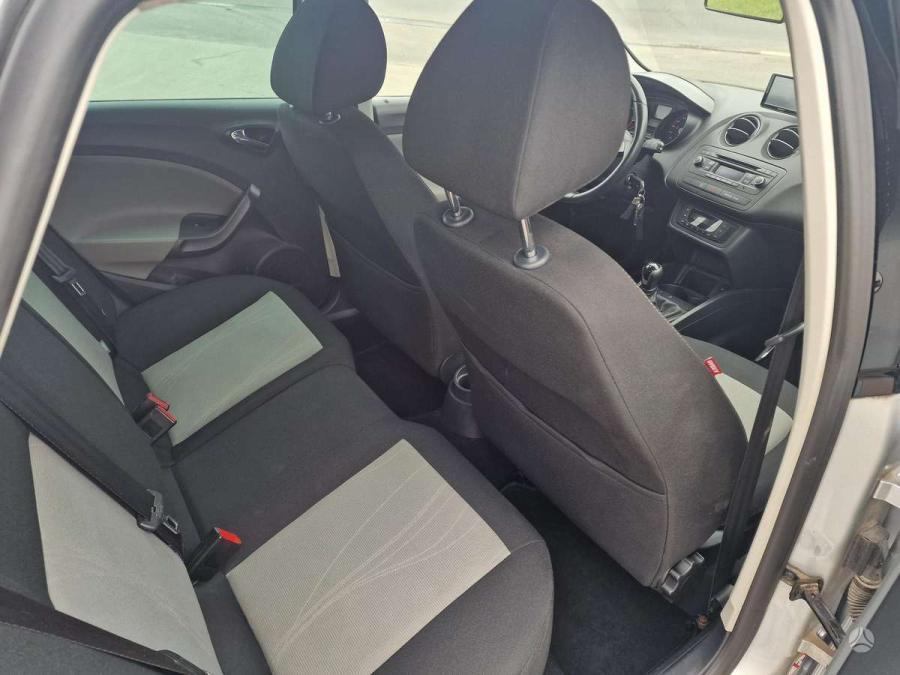 Pelēks SEAT Ibiza 2015 Kauņa, ar dzinēja tilpumu 1.20 L un nobraukumu 199 tūkst. km par 3500 €, foto 26 vietnē AUTOMOTO.COM.LV