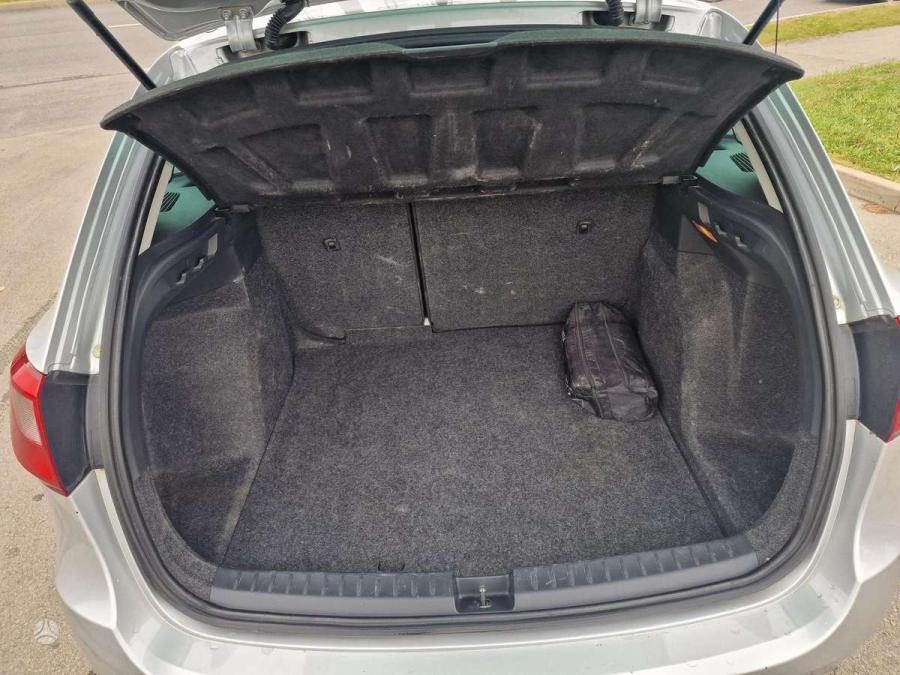 Pelēks SEAT Ibiza 2015 Kauņa, ar dzinēja tilpumu 1.20 L un nobraukumu 199 tūkst. km par 3500 €, foto 27 vietnē AUTOMOTO.COM.LV