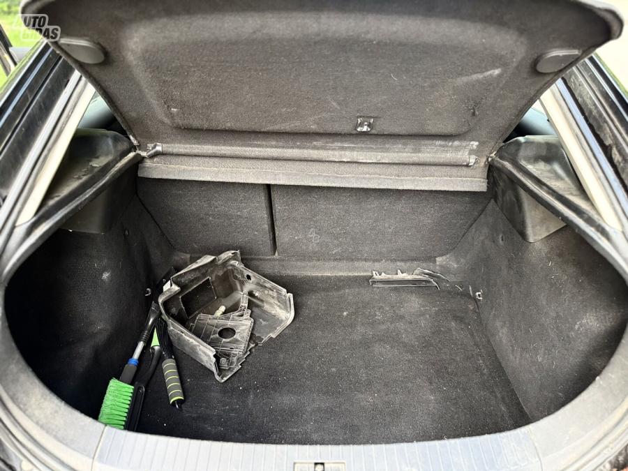 SEAT Ibiza 1999 in Vilnius, with an engine capacity of 1.60 L and mileage of 261 thousand km for 450 €, photo 8 on AUTOMOTO.COM.LV