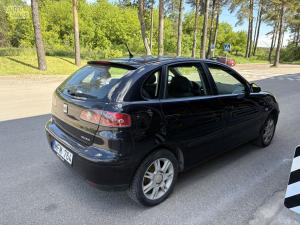 SEAT Ibiza 2004 in Varena, with an engine capacity of 1.40 L and mileage of 200 thousand km for 700 €, photo 4 on AUTOMOTO.COM.LV
