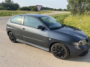 SEAT Ibiza 2008 Šauļi, ar dzinēja tilpumu 1.40 L un nobraukumu 275 tūkst. km par 700 €, foto 3 vietnē AUTOMOTO.COM.LV