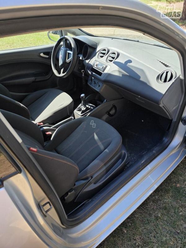 SEAT Ibiza 2012 in Jurbarkas, with an engine capacity of 1.20 L and mileage of 200 thousand km for 2500 €, photo 7 on AUTOMOTO.COM.LV
