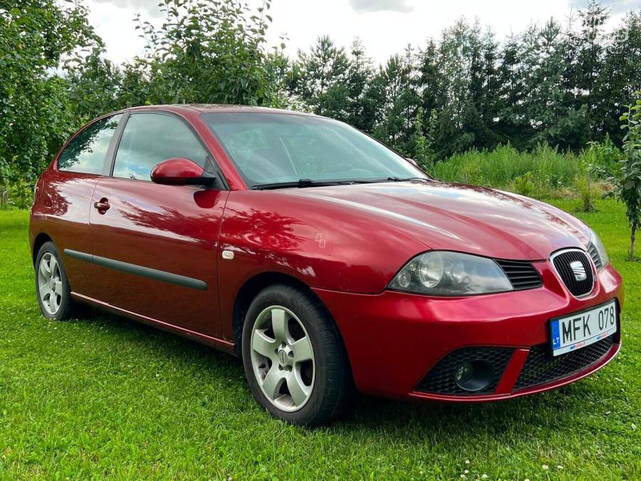 Red SEAT Ibiza 2008 in Ariogala, with an engine capacity of 1.60 L and mileage of 224 thousand km for 700 €, photo 6 on AUTOMOTO.COM.LV