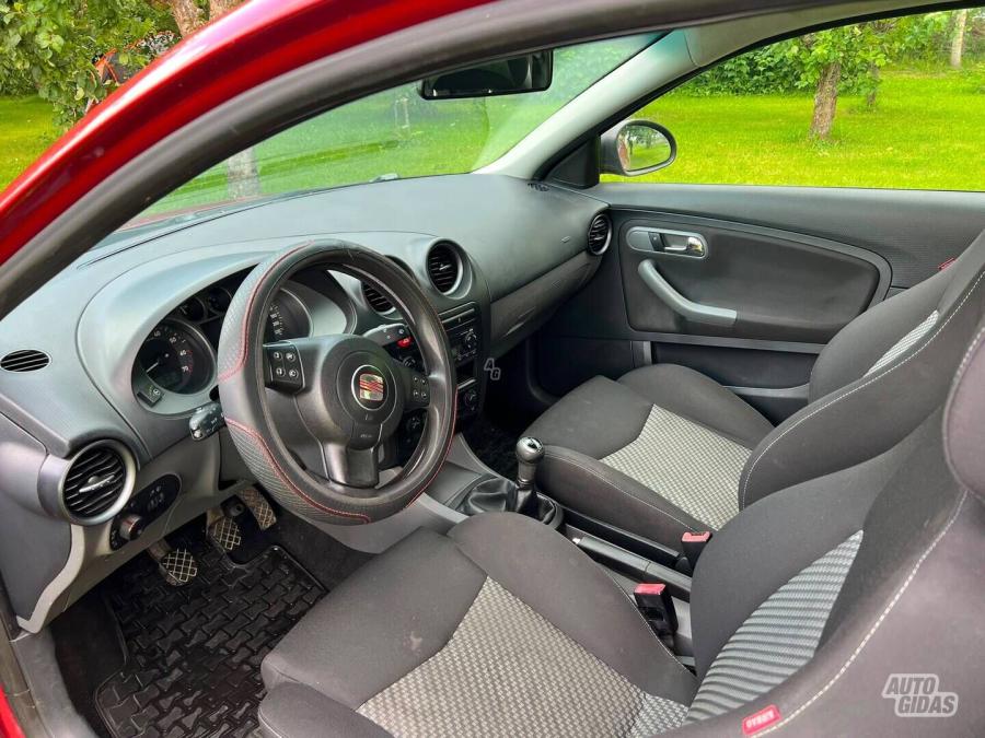 Red SEAT Ibiza 2008 in Ariogala, with an engine capacity of 1.60 L and mileage of 224 thousand km for 700 €, photo 10 on AUTOMOTO.COM.LV