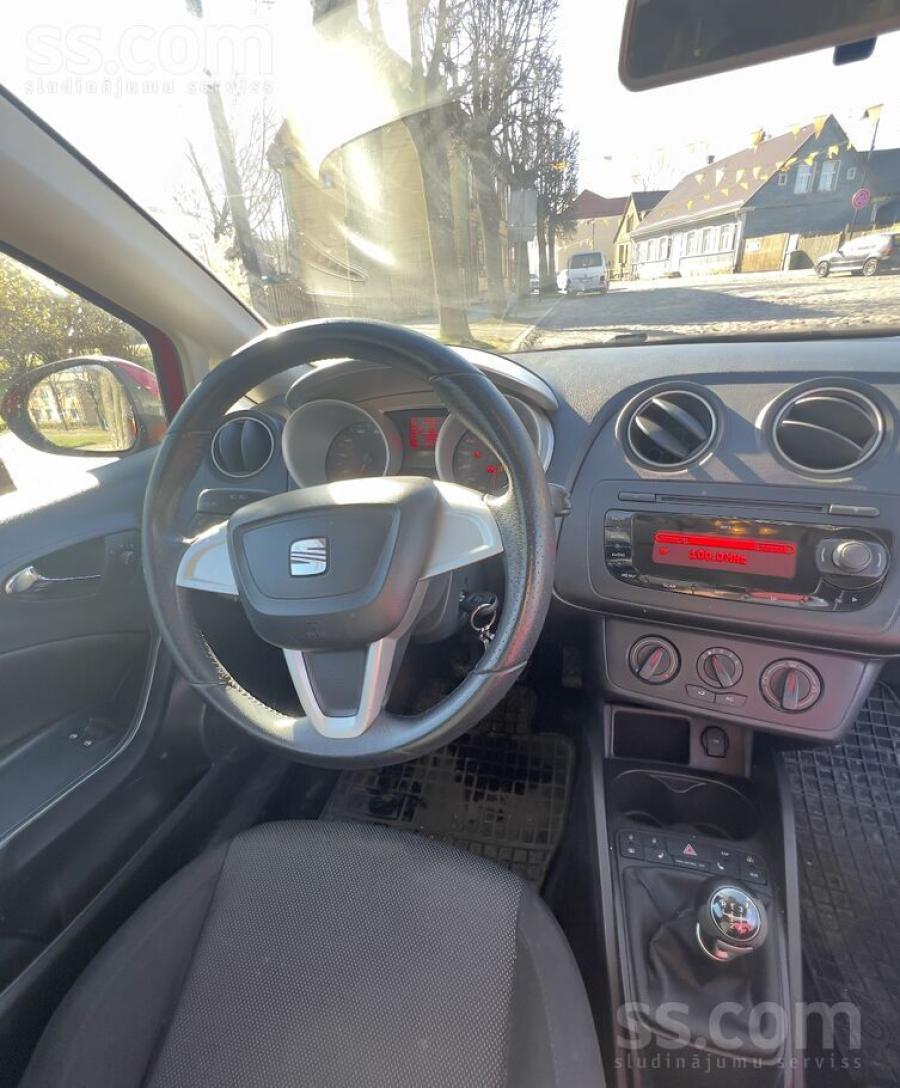 Sarkans SEAT Ibiza 2009 Jelgava, ar dzinēja tilpumu 1.40 L un nobraukumu 191 tūkst. km par 2300 €, foto 8 vietnē AUTOMOTO.COM.LV