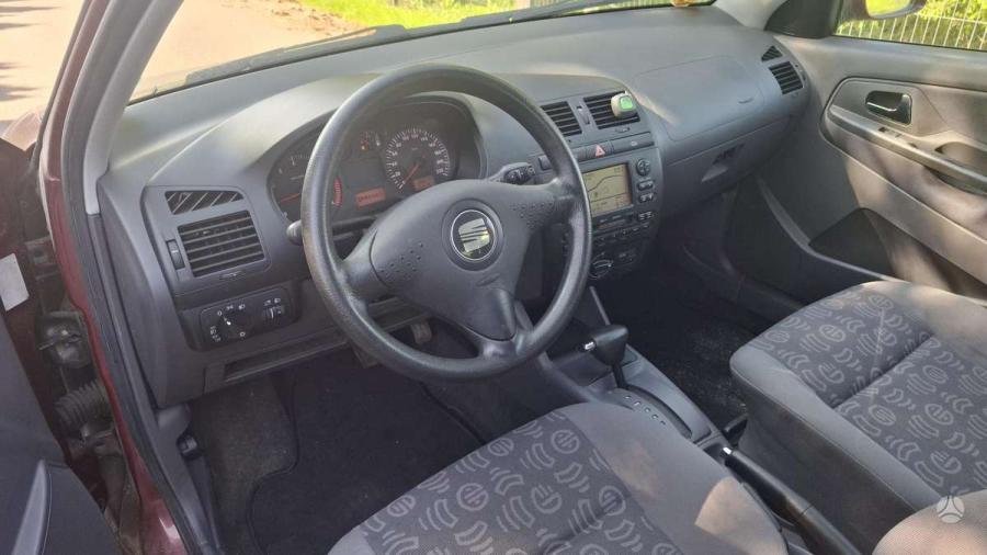 Red SEAT Ibiza 2001 in Marijampole, with an engine capacity of 1.60 L and mileage of 135 thousand km for 850 €, photo 6 on AUTOMOTO.COM.LV