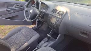 Red SEAT Ibiza 2001 in Marijampole, with an engine capacity of 1.60 L and mileage of 135 thousand km for 850 €, photo 9 on AUTOMOTO.COM.LV