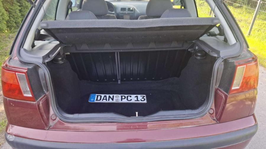 Red SEAT Ibiza 2001 in Marijampole, with an engine capacity of 1.60 L and mileage of 135 thousand km for 850 €, photo 13 on AUTOMOTO.COM.LV