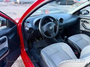 Red SEAT Ibiza 2004 in Tallinn, with an engine capacity of 1.20 L and mileage of 165 thousand km for 699 €, photo 6 on AUTOMOTO.COM.LV