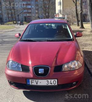 Sarkans SEAT Ibiza 2006 Rīga, ar dzinēja tilpumu 1.40 L un nobraukumu 140 tūkst. km par 900 €, foto  vietnē AUTOMOTO.COM.LV