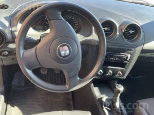 Sarkans SEAT Ibiza 2006 Rīga, ar dzinēja tilpumu 1.40 L un nobraukumu 140 tūkst. km par 900 €, foto 5 vietnē AUTOMOTO.COM.LV