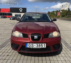 Red SEAT Ibiza 2007 in Riga, with an engine capacity of 1.40 L and mileage of 299 thousand km for 1000 €, photo  on AUTOMOTO.COM.LV