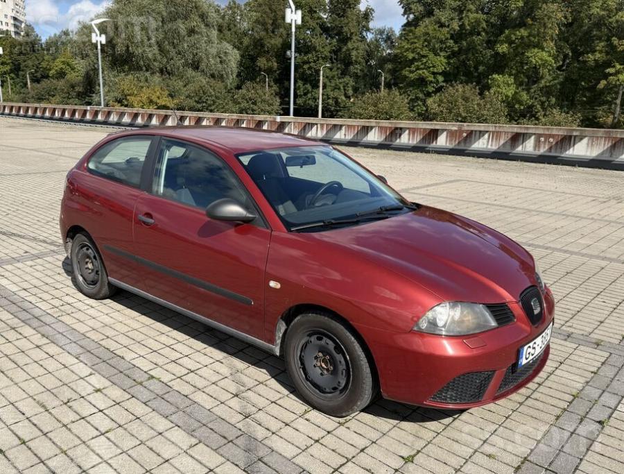 Red SEAT Ibiza 2007 in Riga, with an engine capacity of 1.40 L and mileage of 299 thousand km for 1000 €, photo 3 on AUTOMOTO.COM.LV