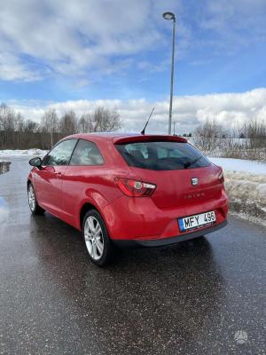 Red SEAT Ibiza 2008 in Vilnius, with an engine capacity of 1.60 L and mileage of 280 thousand km for 2299 €, photo 3 on AUTOMOTO.COM.LV
