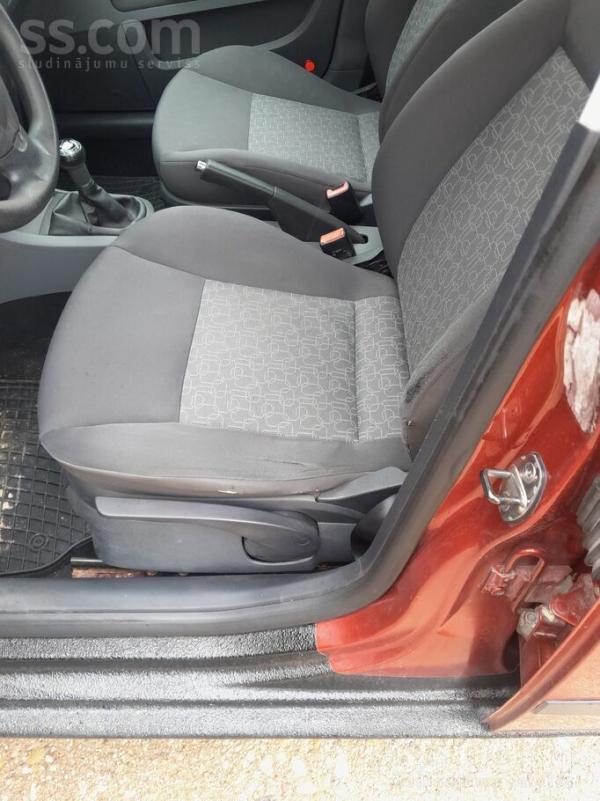 Sarkans SEAT Ibiza 2009 Valmiera, ar dzinēja tilpumu 1.40 L un nobraukumu 114 tūkst. km par 2850 €, foto 8 vietnē AUTOMOTO.COM.LV