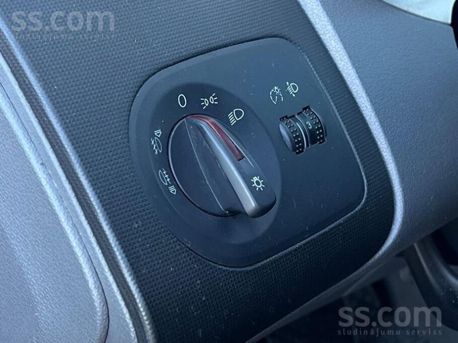Red SEAT Ibiza 2009 in Rezekne, with an engine capacity of 1.40 L and mileage of 226 thousand km for 2995 €, photo 14 on AUTOMOTO.COM.LV