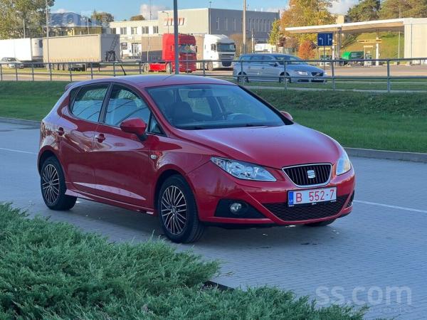 Red SEAT Ibiza 2009 in Rezekne, with an engine capacity of 1.40 L and mileage of 226 thousand km for 2995 €, photo 4 on AUTOMOTO.COM.LV