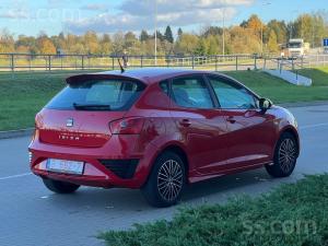 Sarkans SEAT Ibiza 2009 Rēzekne, ar dzinēja tilpumu 1.40 L un nobraukumu 226 tūkst. km par 2995 €, foto 7 vietnē AUTOMOTO.COM.LV