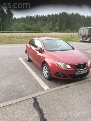 Red SEAT Ibiza 2010 in Jekabpils, with an engine capacity of 1.60 L and mileage of 204 thousand km for 2700 €, photo 3 on AUTOMOTO.COM.LV
