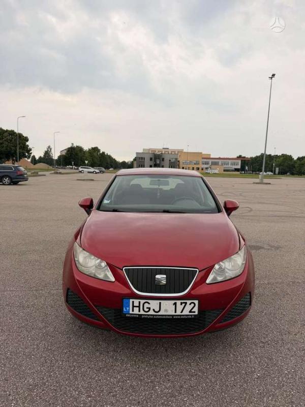Sarkans SEAT Ibiza 2010 Kauņa, ar dzinēja tilpumu 1.42 L un nobraukumu 136 tūkst. km par 1400 €, foto 2 vietnē AUTOMOTO.COM.LV
