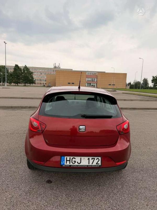 Sarkans SEAT Ibiza 2010 Kauņa, ar dzinēja tilpumu 1.42 L un nobraukumu 136 tūkst. km par 1400 €, foto 5 vietnē AUTOMOTO.COM.LV