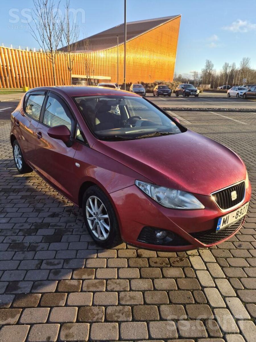 Red SEAT Ibiza 2011 in Ventspils, with an engine capacity of 1.60 L and mileage of 239 thousand km for 3500 €, photo 1 on AUTOMOTO.COM.LV