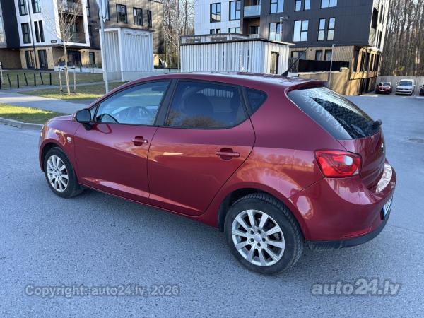 Sarkans SEAT Ibiza 2011 Tallina, ar dzinēja tilpumu 1.20 L un nobraukumu 133 tūkst. km par 4700 €, foto 2 vietnē AUTOMOTO.COM.LV