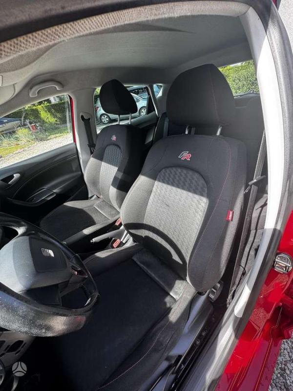 Red SEAT Ibiza 2011 in Silute, with an engine capacity of 1.97 L and mileage of 326 thousand km for 3250 €, photo 7 on AUTOMOTO.COM.LV